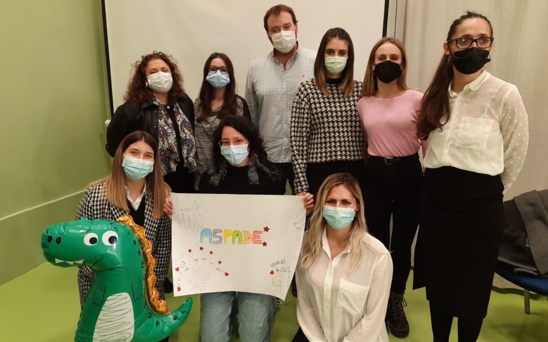 Elizabeth Palacios: “Lo que verdaderamente necesitan los jóvenes es que ...